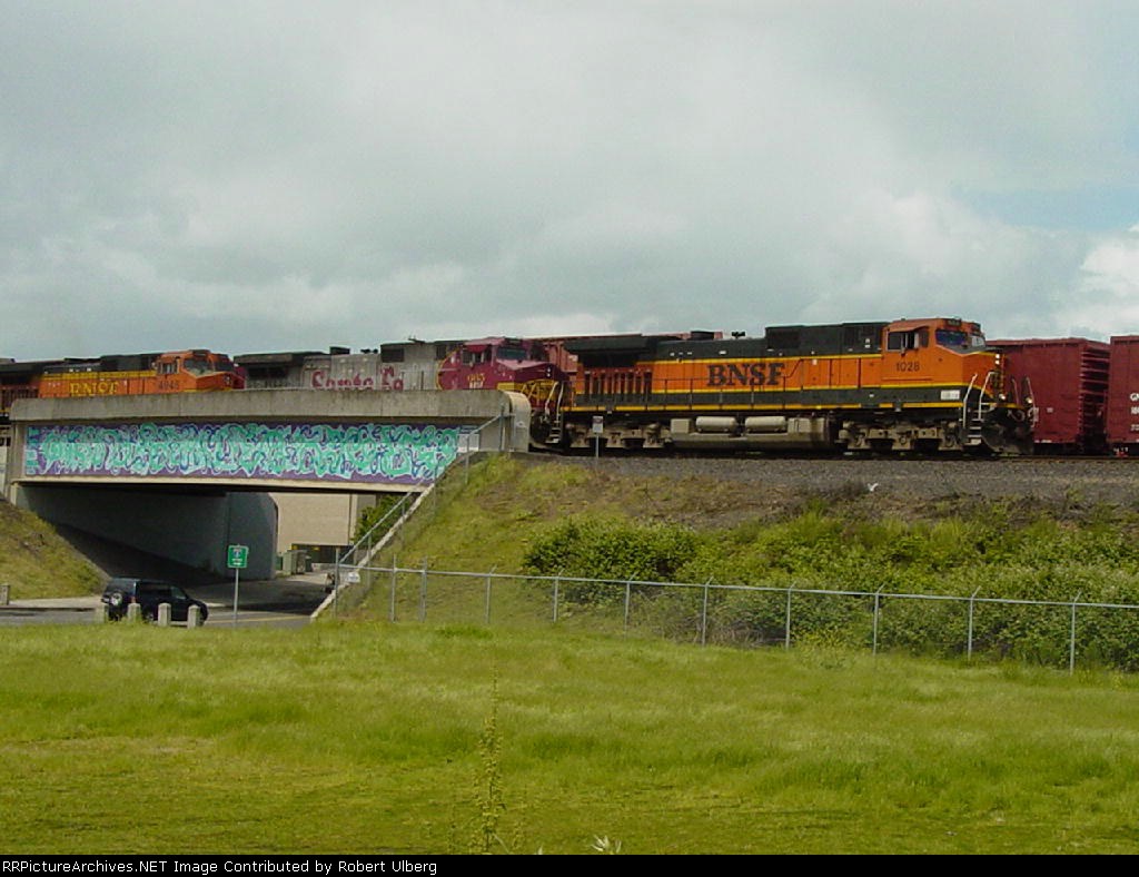 BNSF 1028